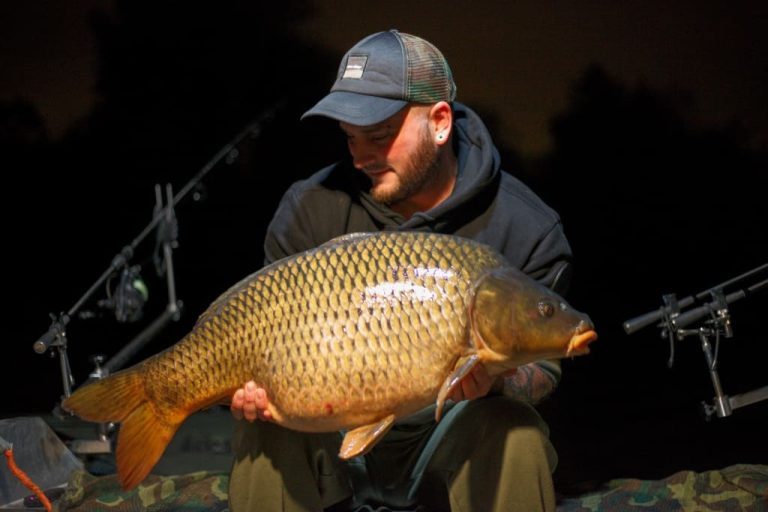 KWO Boulevard – 37 kilo van Oriënt en de GROOTSTE karper van UK! – KWO