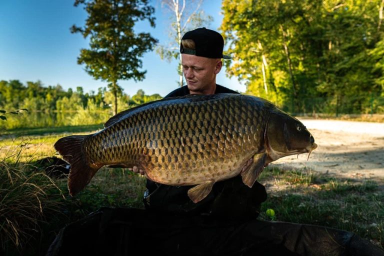 KWO Boulevard – 37 kilo van Oriënt en de GROOTSTE karper van UK! – KWO