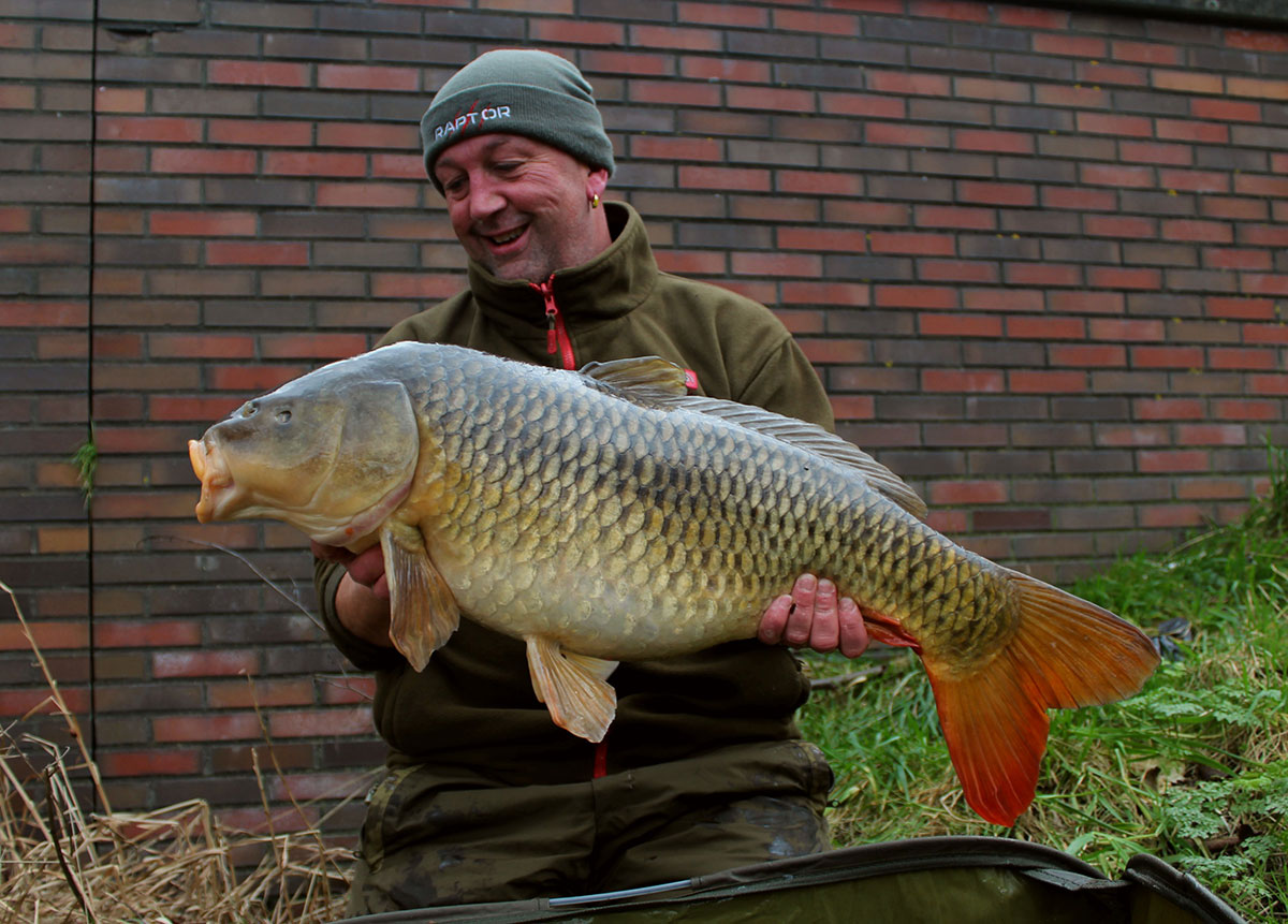 KWO Fieldtest: Shimano Carp Cruncher en Aero XR4000 molen - Ben ...